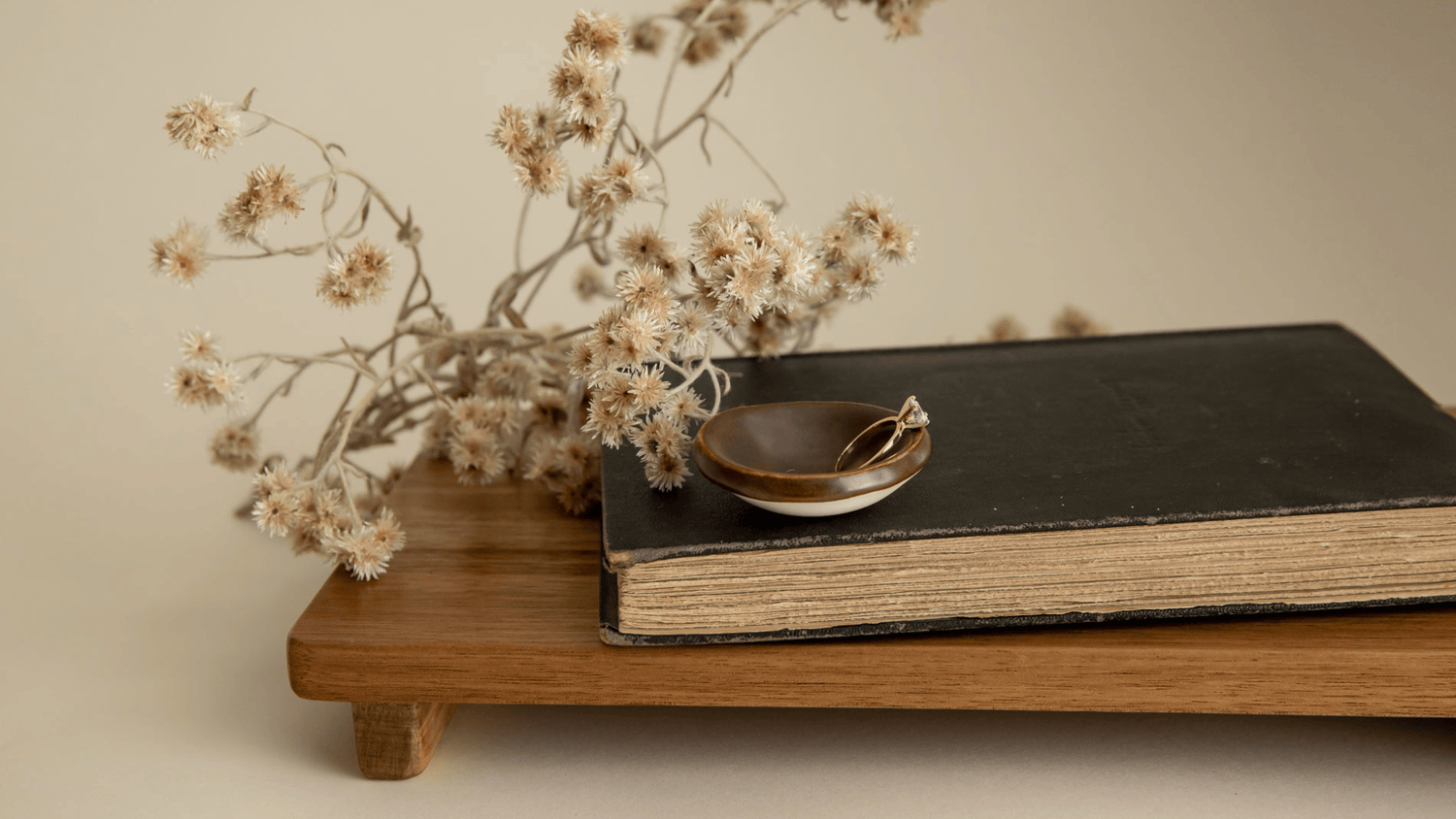 7 Simple Ideas to Declutter and Decorate Your Home Entryway – The ...